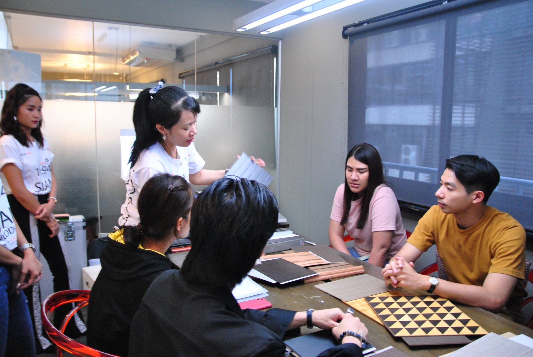 SW Team IN House Organizes activities to introduce products and ...