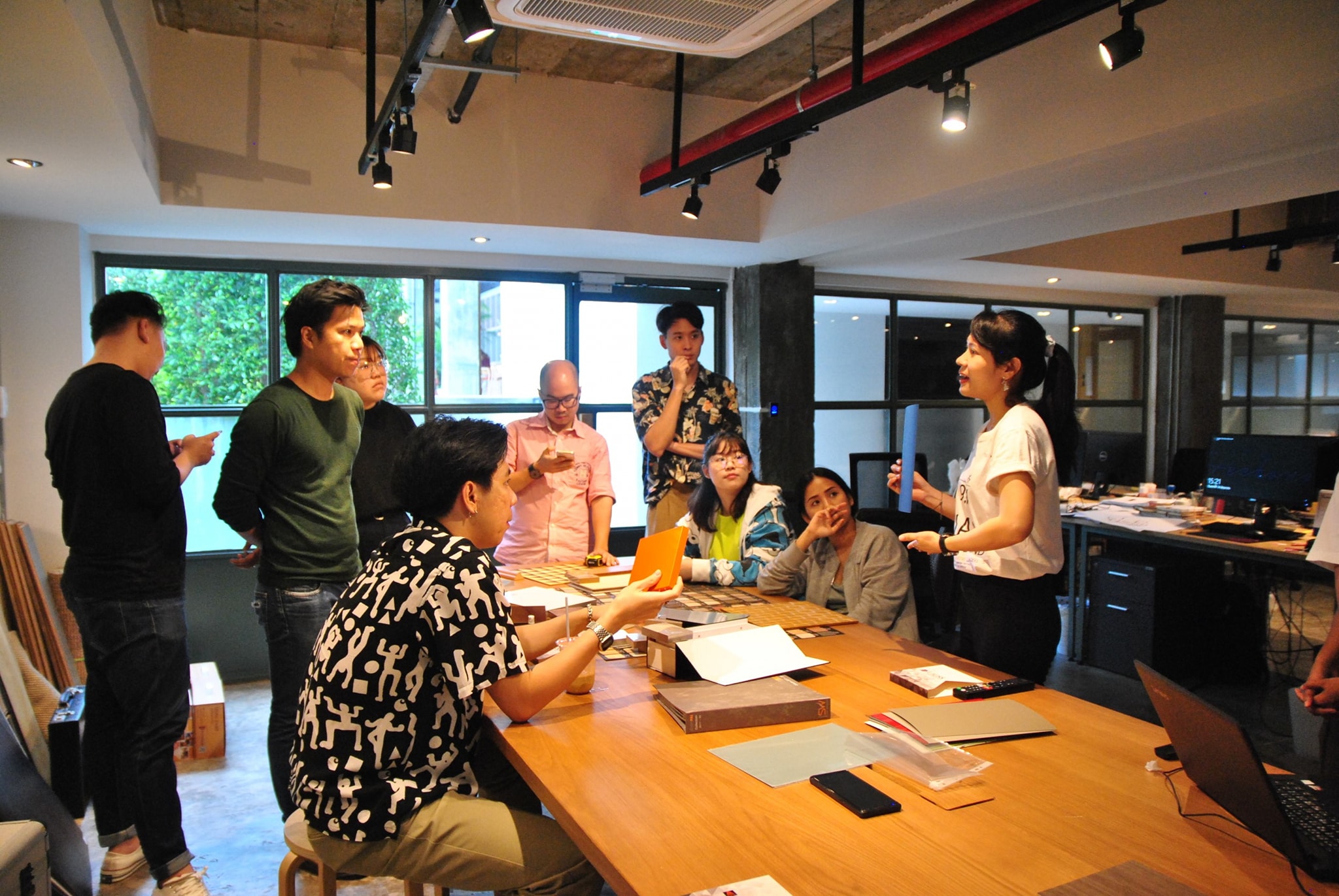 SW Team IN House Organizes activities to introduce products and ...